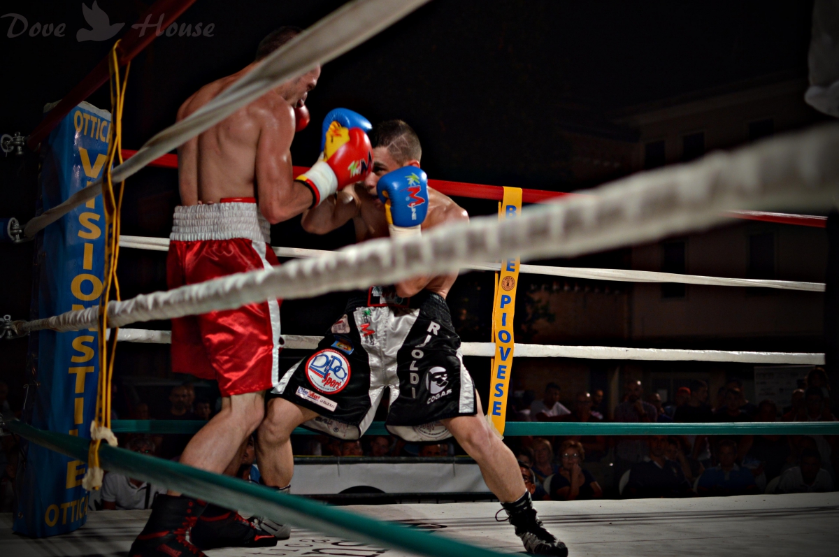 La grande boxe sotto la torre - 23/07/2016 - Luca Rigoldi